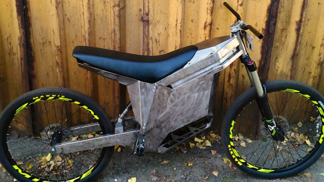 SUR RON FIREFLY Dirtbike performance video on motocross track - EvNerds